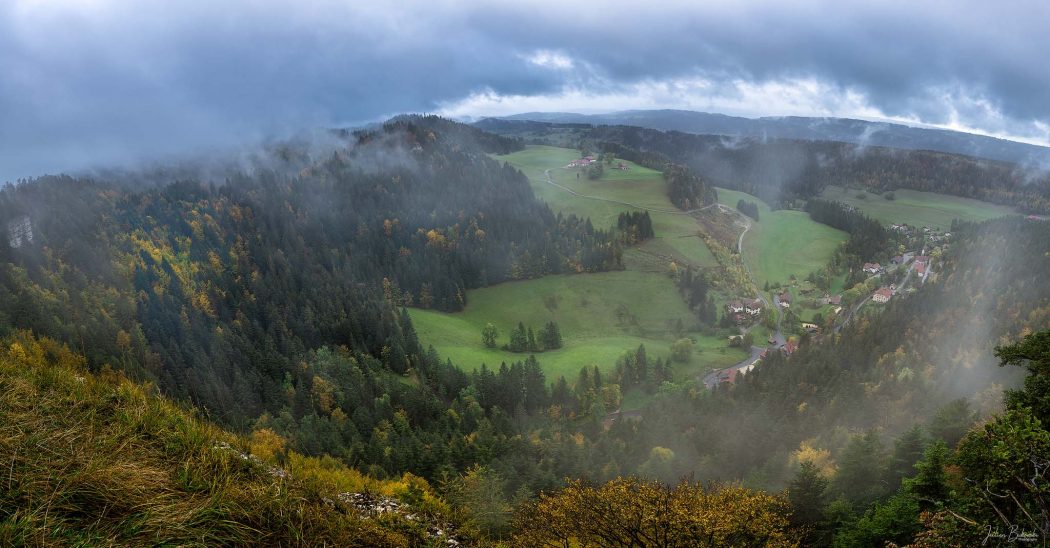 Derrière le Mont (Morteau - France) - Julien Bukowski